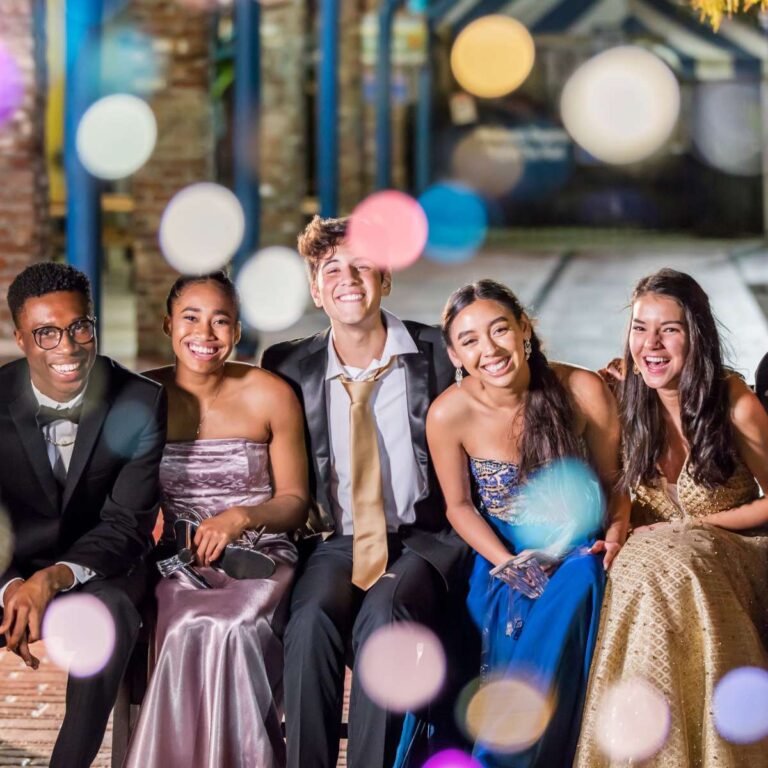 Can Juniors Go to Prom? Everything You Need to Know - momma teen