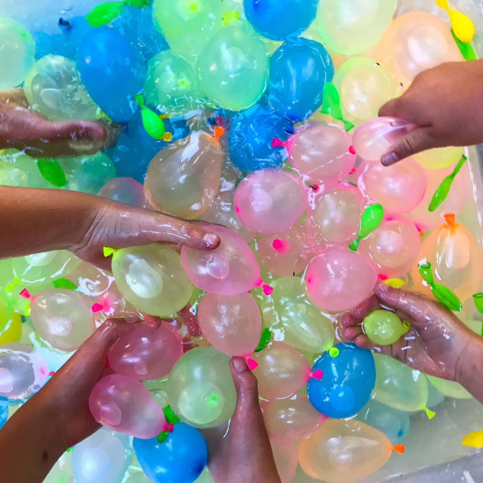 43 BEST Water Games for Teenager Fun - momma teen