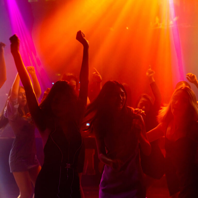 Have The Ultimate Homecoming Dance High School Experience - momma teen